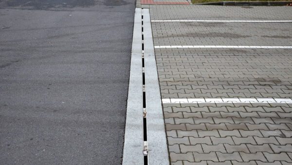 Apa Itu Saluran Drainase? Jenis dan Fungsi - Prima Konstruksi